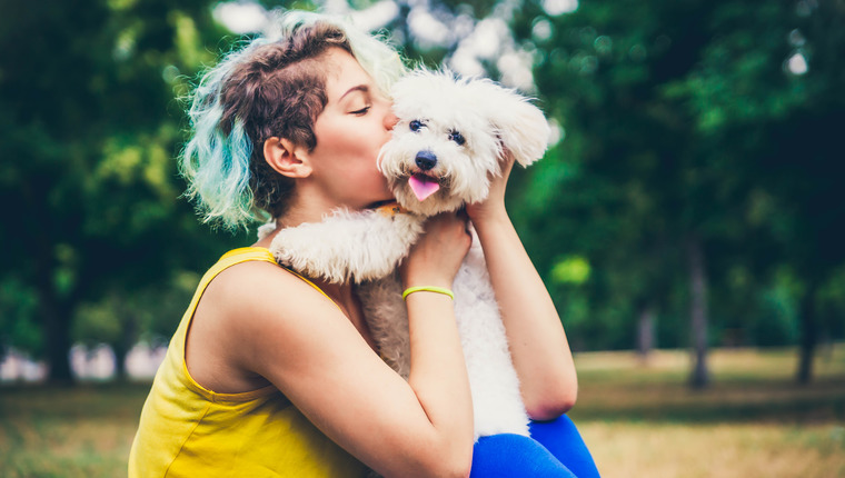 Study Says Young Dog Owners Handle Misbehavior Well - DogTime