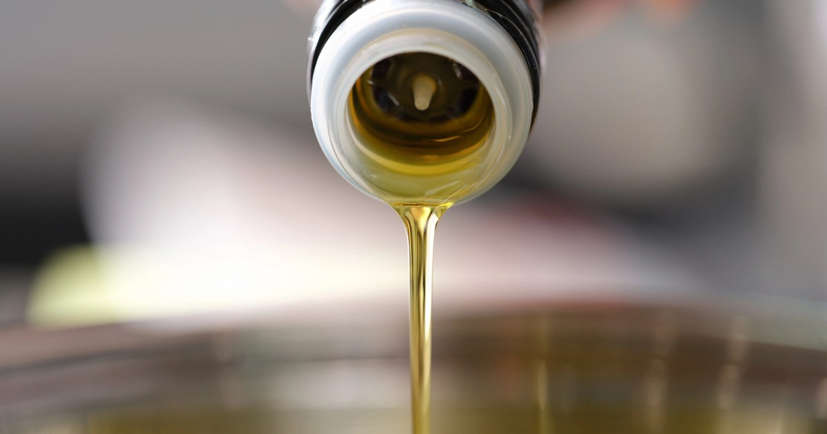 Can Dogs Have Canola Oil? Is Canola Oil Safe For Dogs? - DogTime